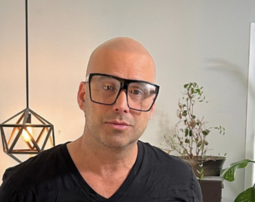 Après sa rupture, Daniel Corbin confirme être de nouveau en couple