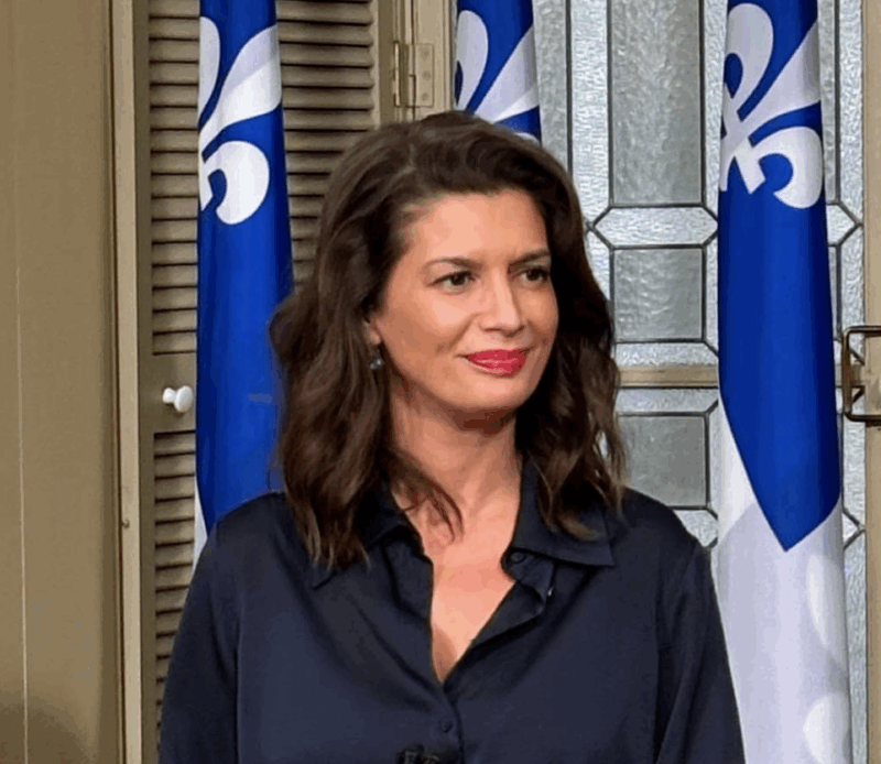 Geneviève Guilbault ose un style éclatant pour Pâques et fait sensation